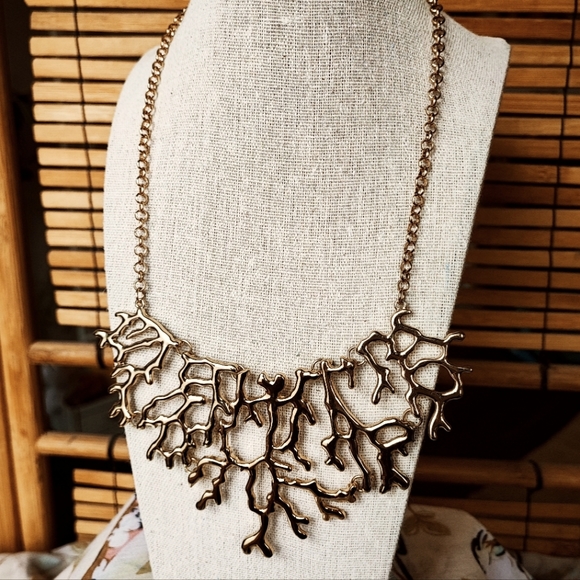 LOFT | Jewelry | Loft Brand Gold Tone Smooth High Shine Coral Necklace ...